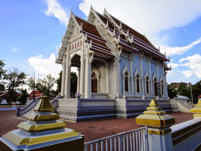 Temples In Thailand: Nonthaburi - Wat Chollapratarn Rangsarit