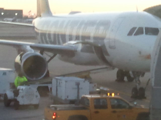 Kathryn's Report: PHOTO: Frontier Airlines Airbus A320-200, N216FR ...