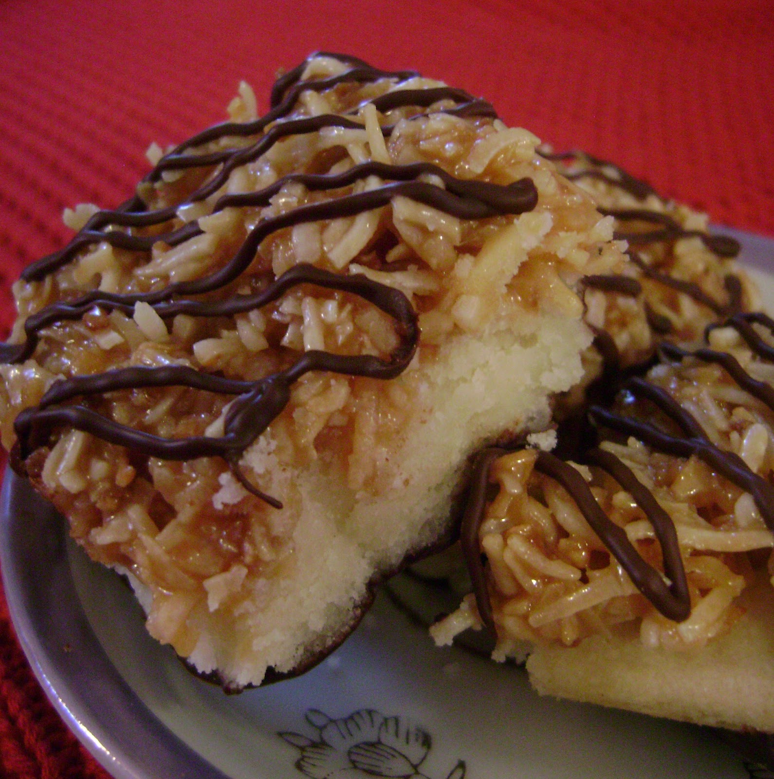 Jo and Sue: Samoas Bars