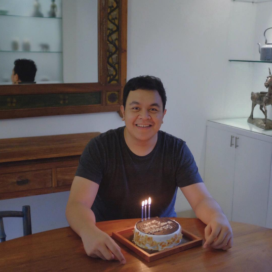 Profil dan Biodata Tulus Lengkap Dengan Foto Terbaru