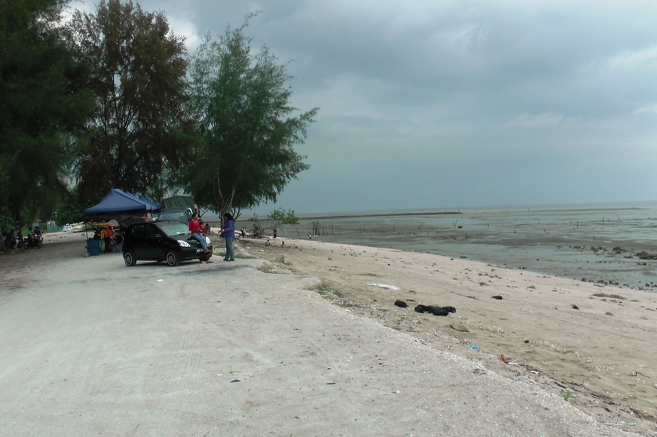Fishing Spots in Kuala Lumpur & Selangor: Pantai Remis Beach