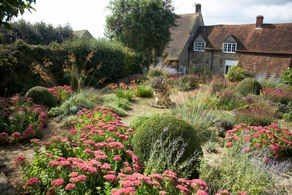 21+ Amazing Sarah Price Garden Designer ~ Danielle Finch