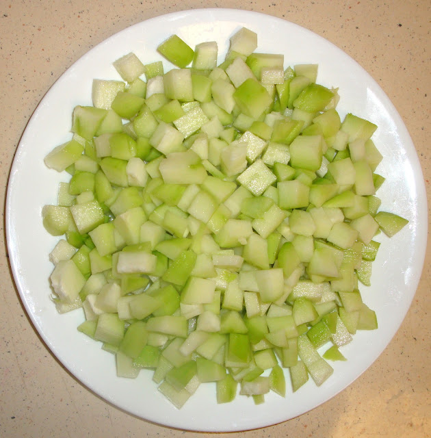 Indian Recipes: Seeme Badane Kaayi Palya (Chayote Squash Sabji)