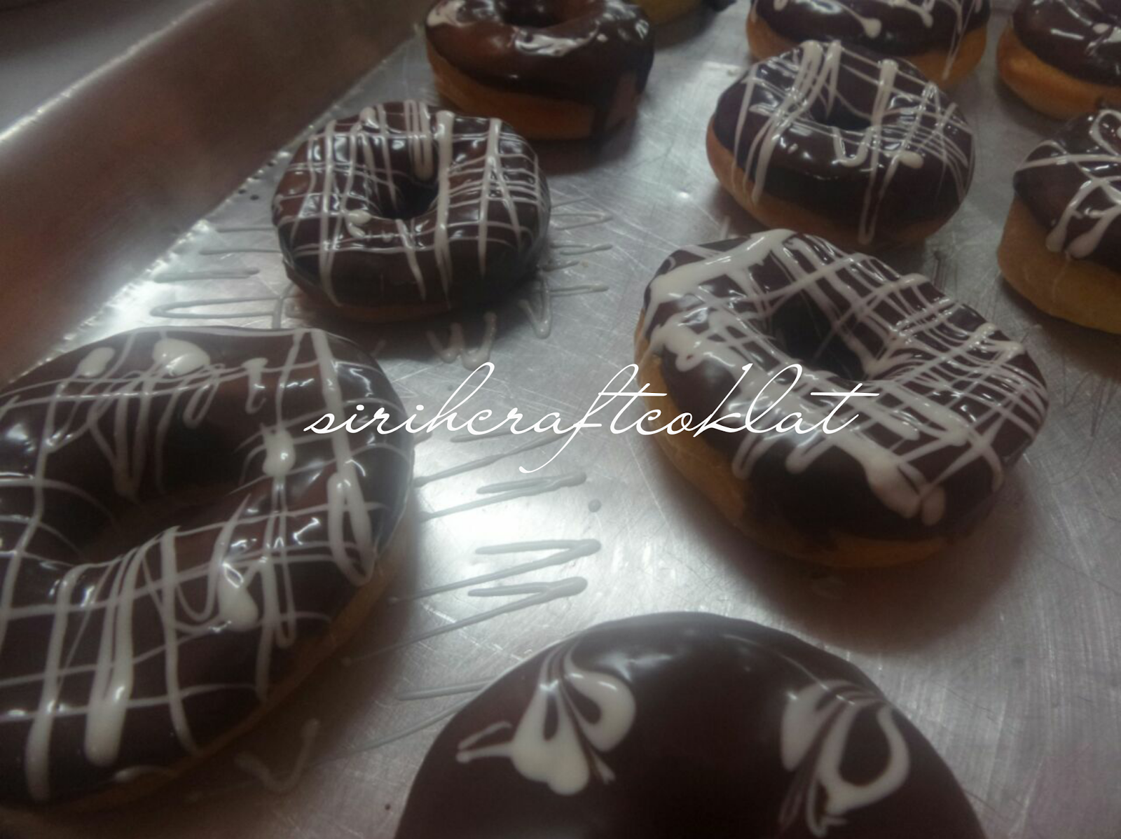 sirihcraftcoklat: Donut coklat
