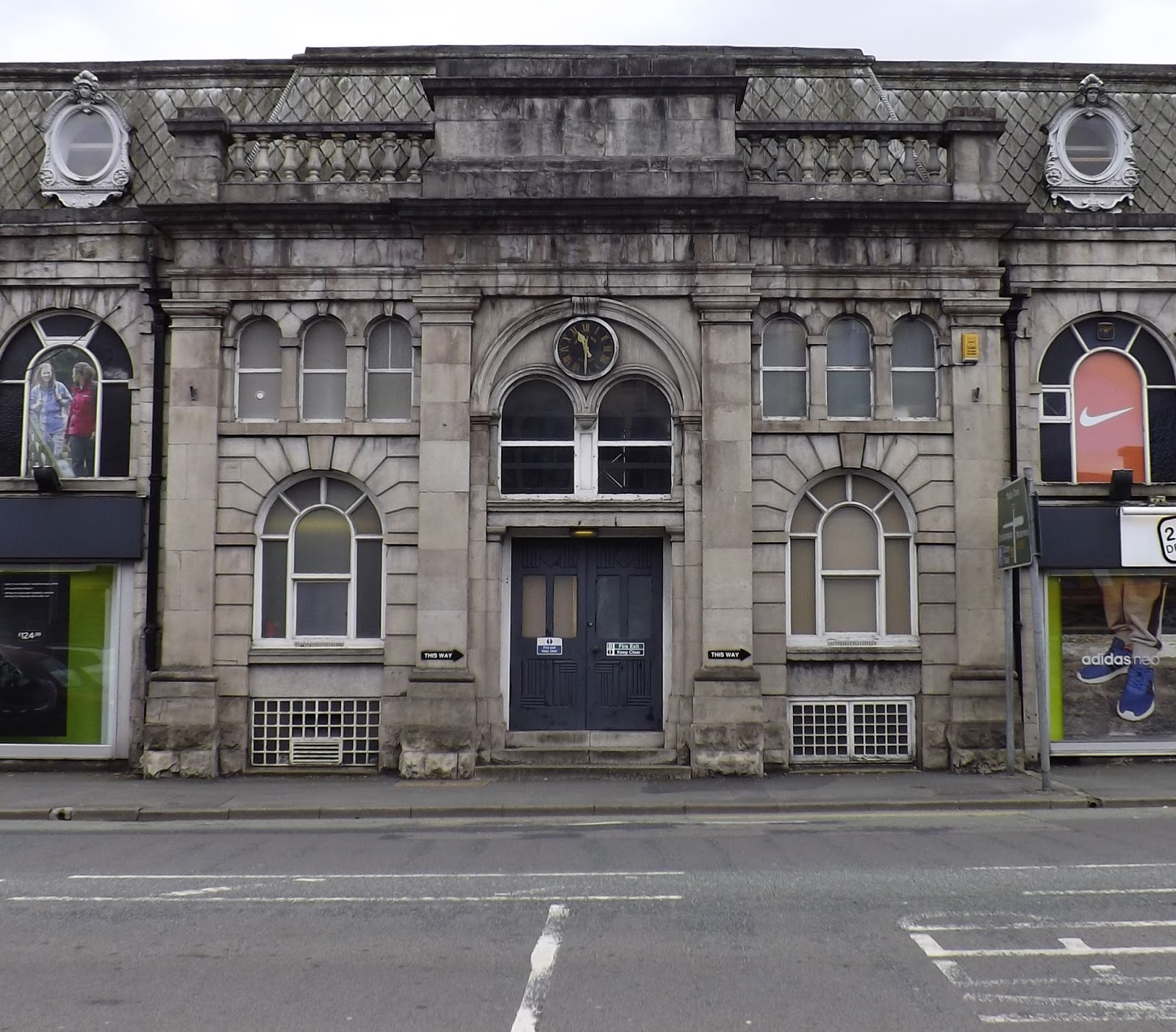 The castles, towers and fortified buildings of Cumbria: Kendal, Market ...
