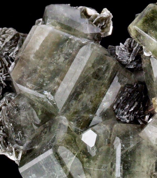 Gemmy Apatite Crystals - Geology In