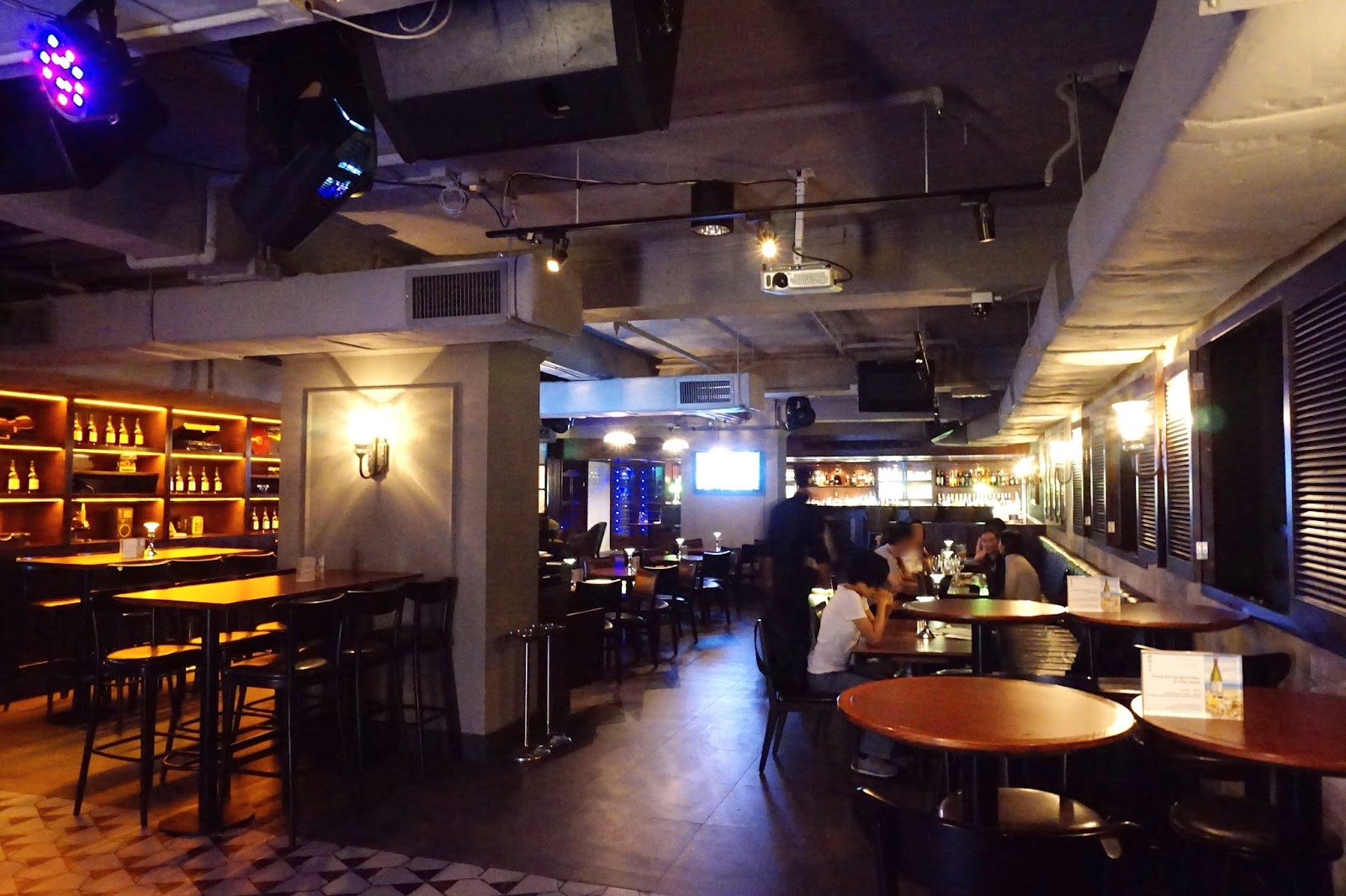 山區裡的走走趯趯: 彌敦左岸 Nathan Left：埋嚟睇．埋彌嘆！