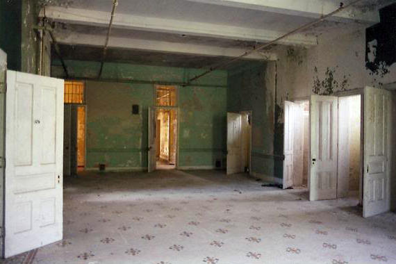 nailhed: The "Asylum Beautiful," Pt. 1