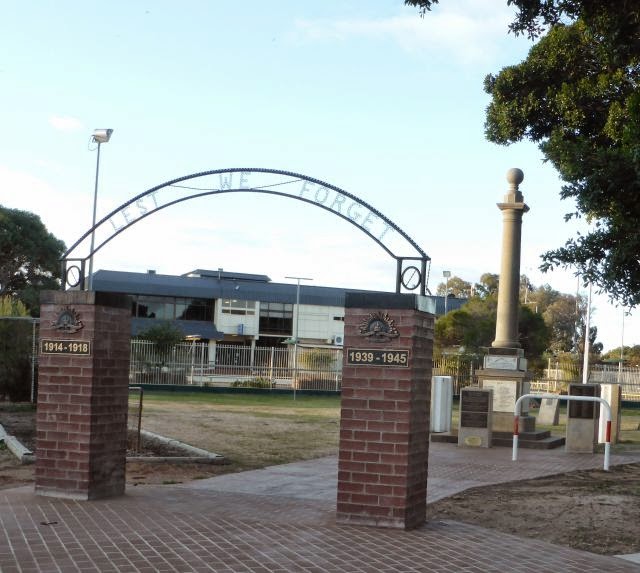 Travels with a Tick Magnet: Visiting Fred (and Louth and Fort Bourke)