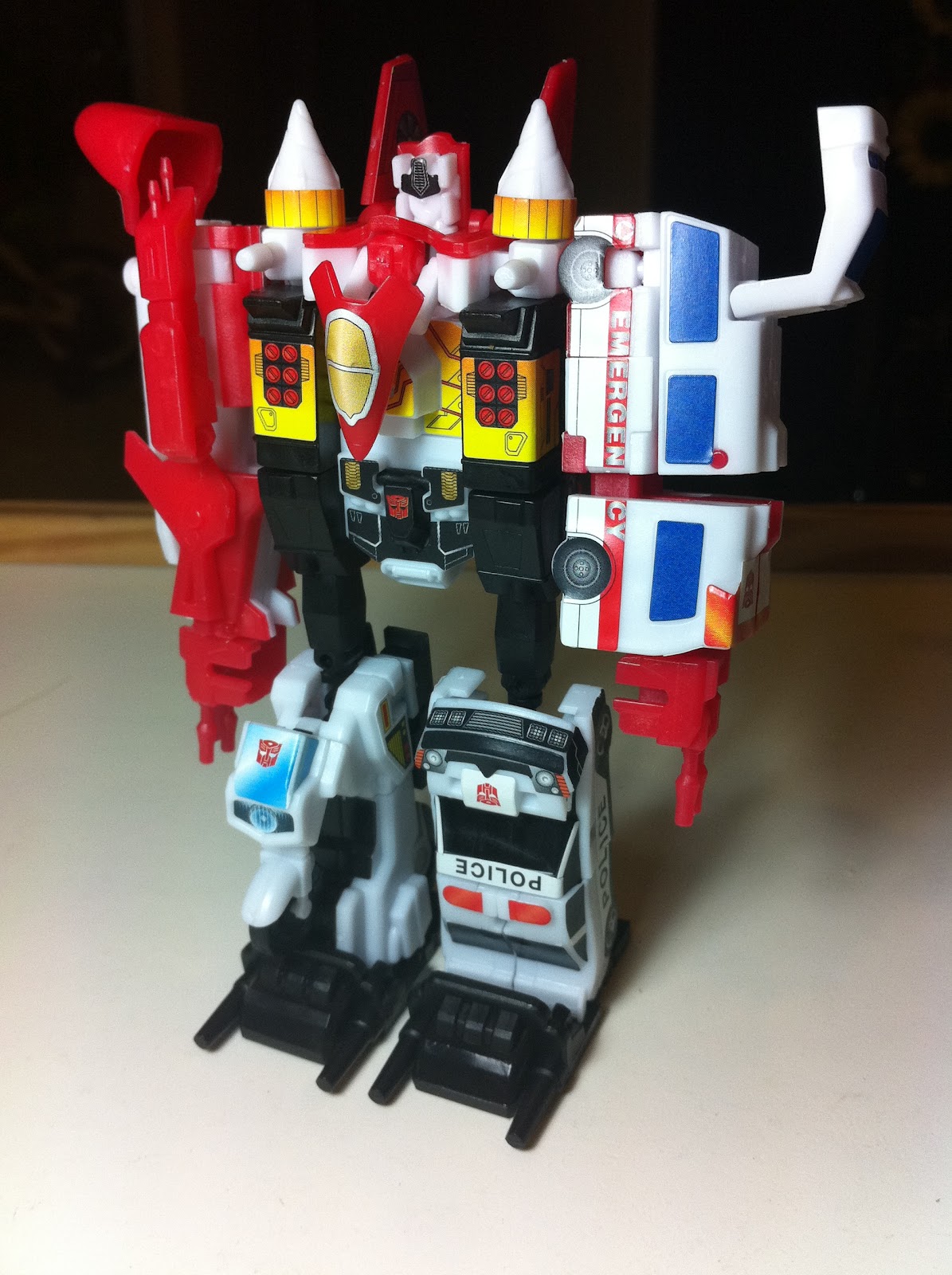 The Cave Collection: Kabaya Transformers Wave 6 Gaia Guardian