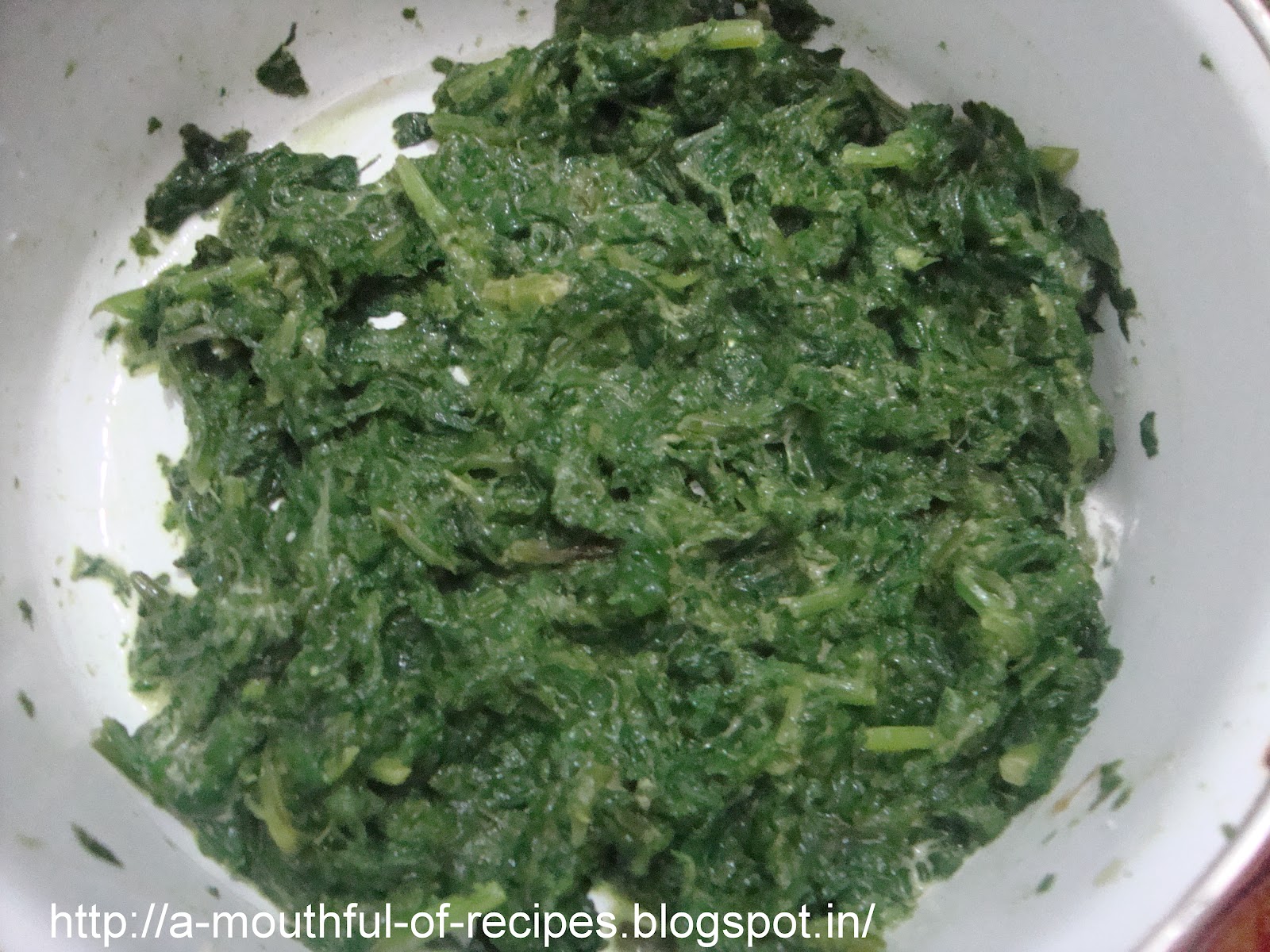 A Mouthful Of Recipes: Sham Savera - Spinach Balls in Rich Tomato Gravy