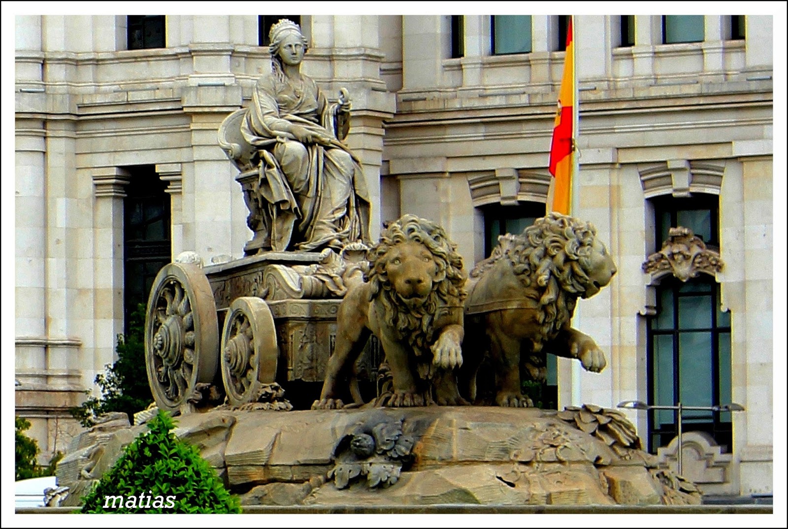 Reflexiones entre luces: Fuente de La Cibeles