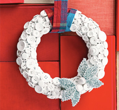 Recycled Christmas Wreath - Recycling Center