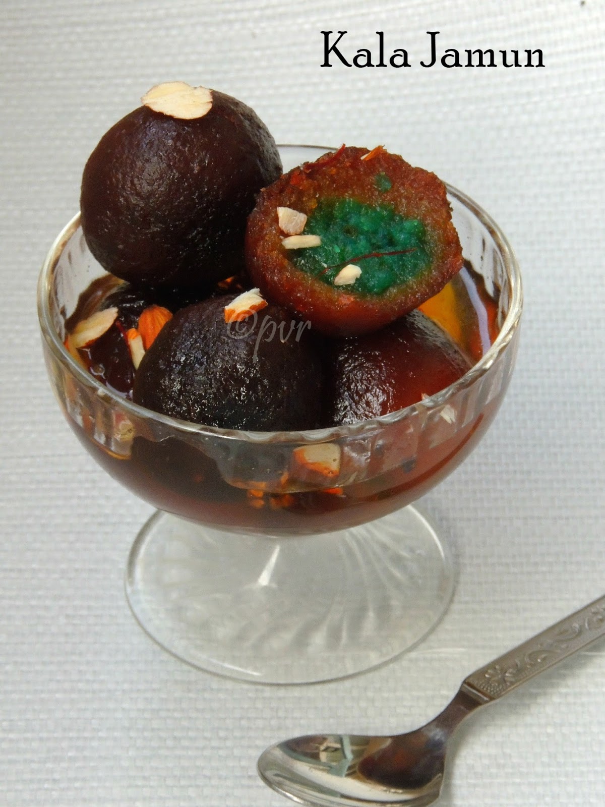 Priya's Versatile Recipes: Kala Jamun with Khoya/ Mawa Kala Jamoon ...