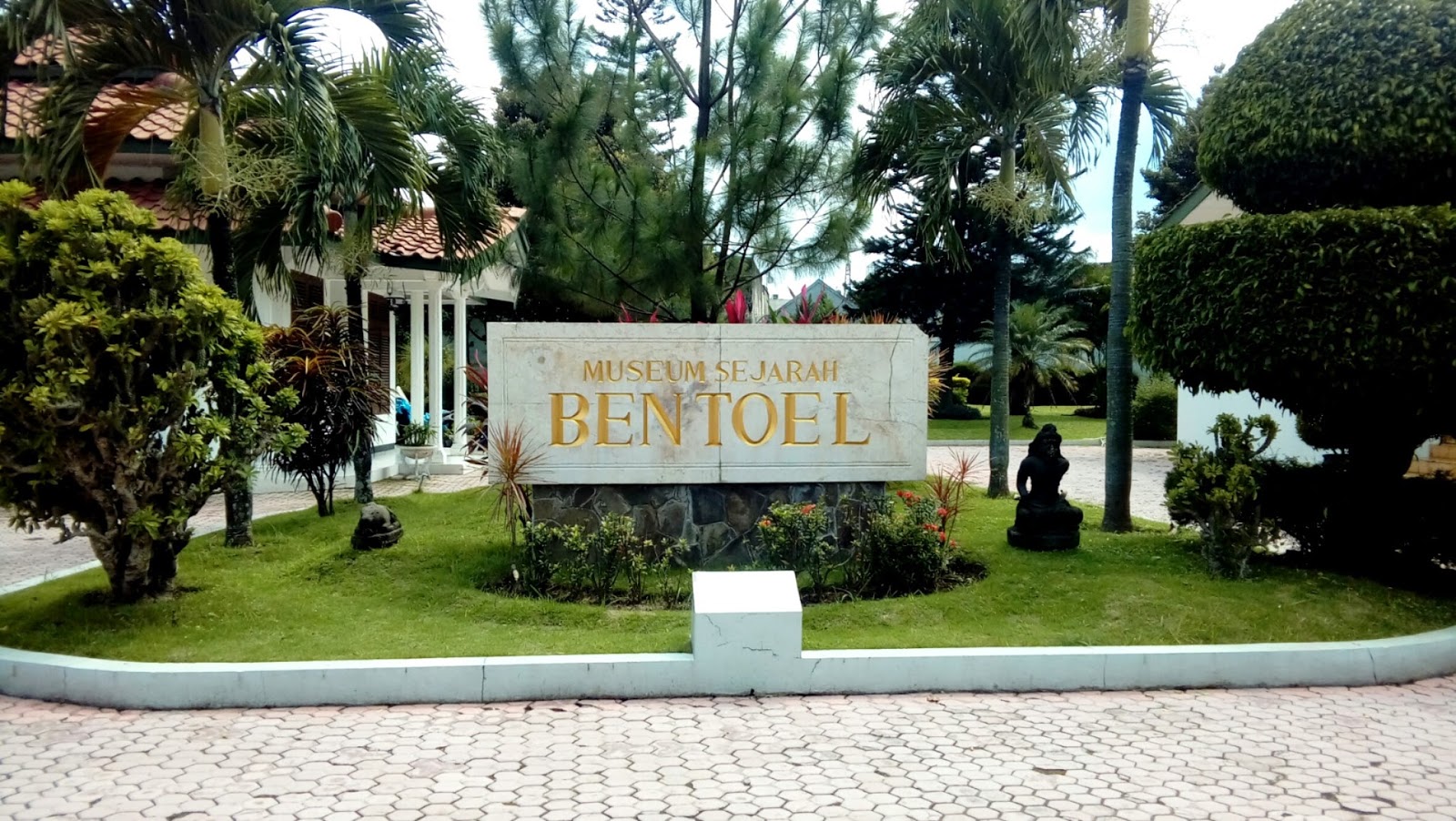 Wisata Sejarah Museum Bentoel - Chici Sriwahyuni's Blog