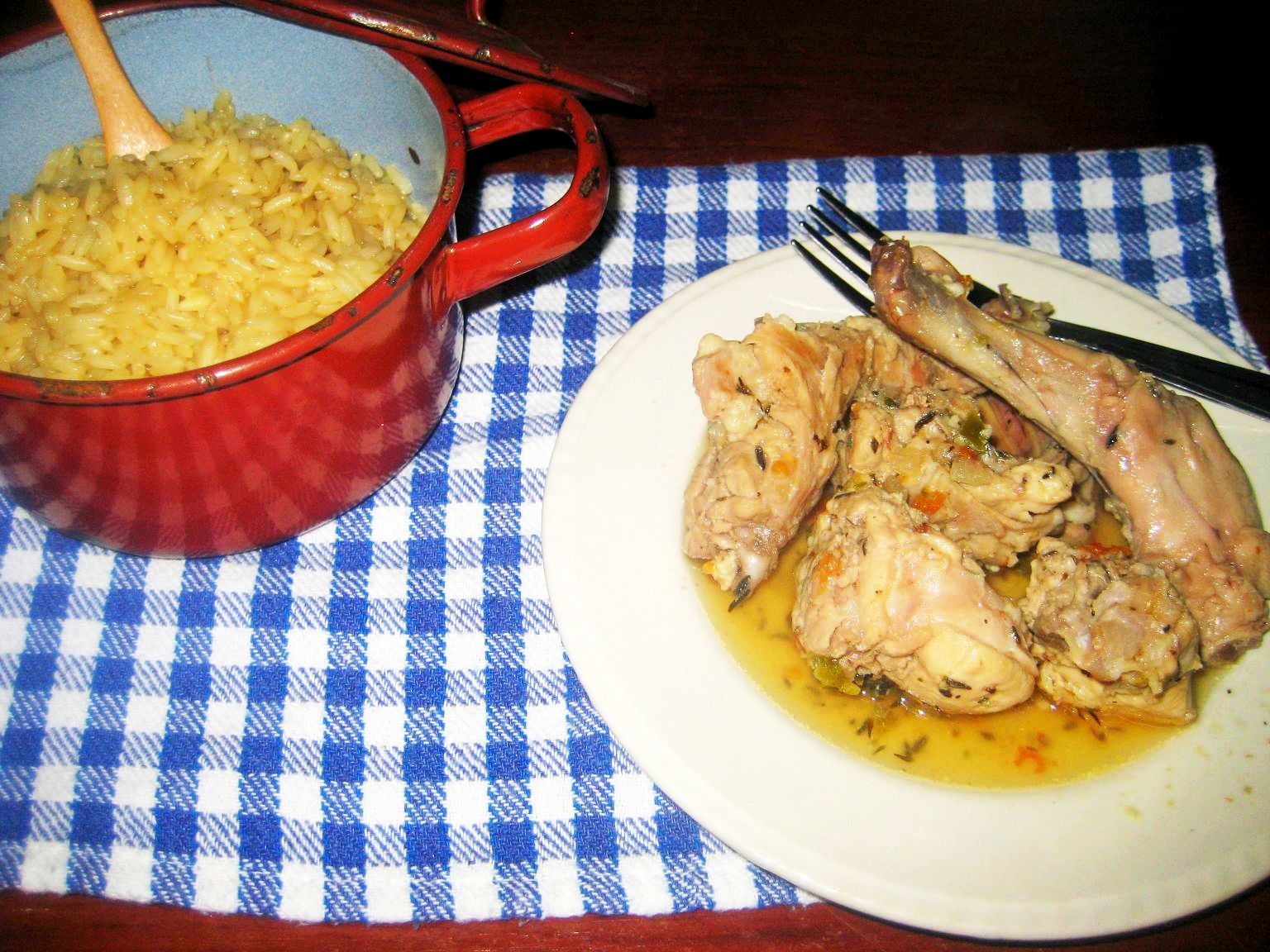 LAS RECETAS DE MAMA ROSA: Conejo y arroz en su salsa