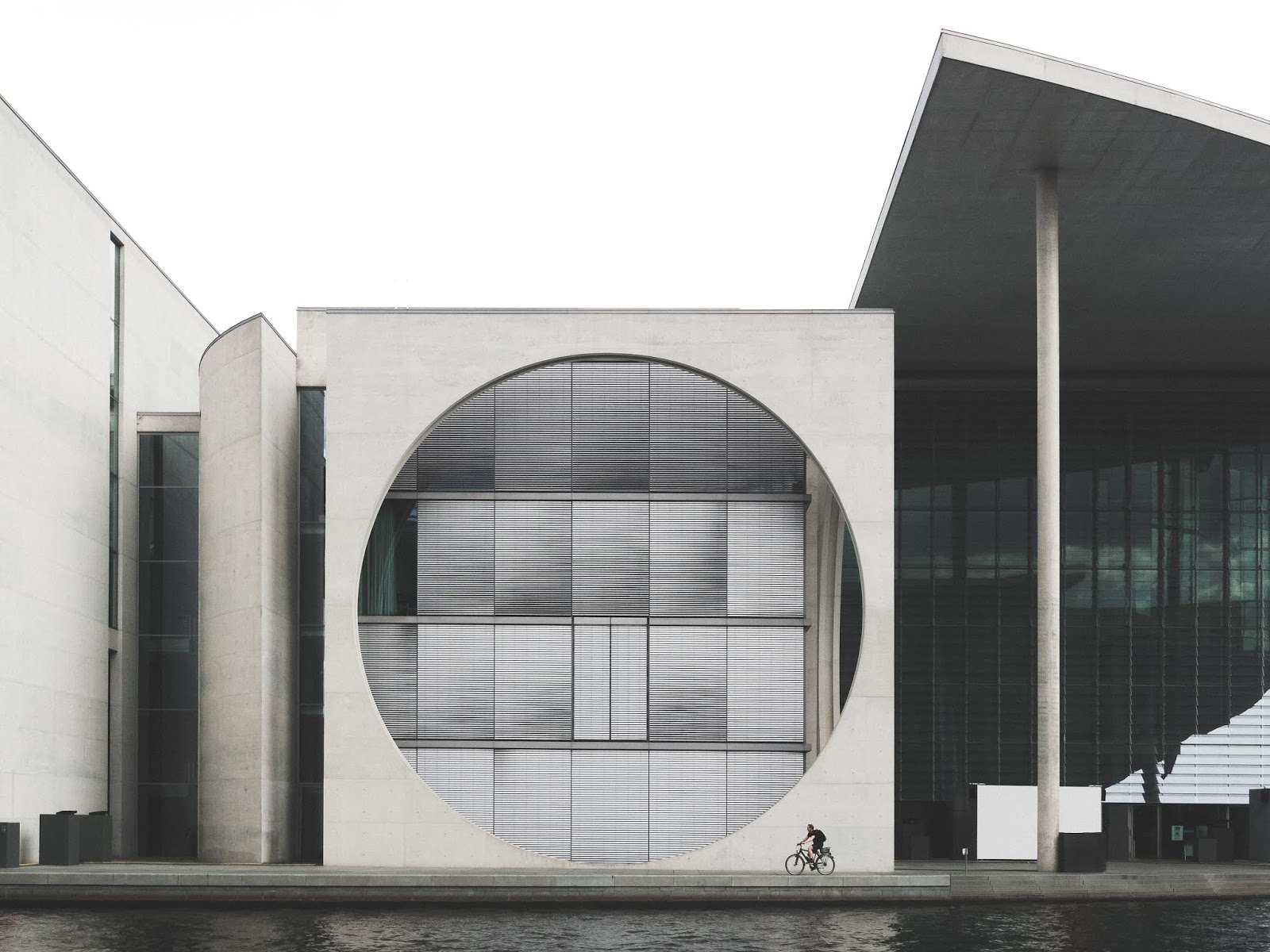 NAJCIEKAWSZE BUDYNKI WSPÓŁCZESNEJ ARCHITEKTURY W BERLINIE - BERLINSKO ...