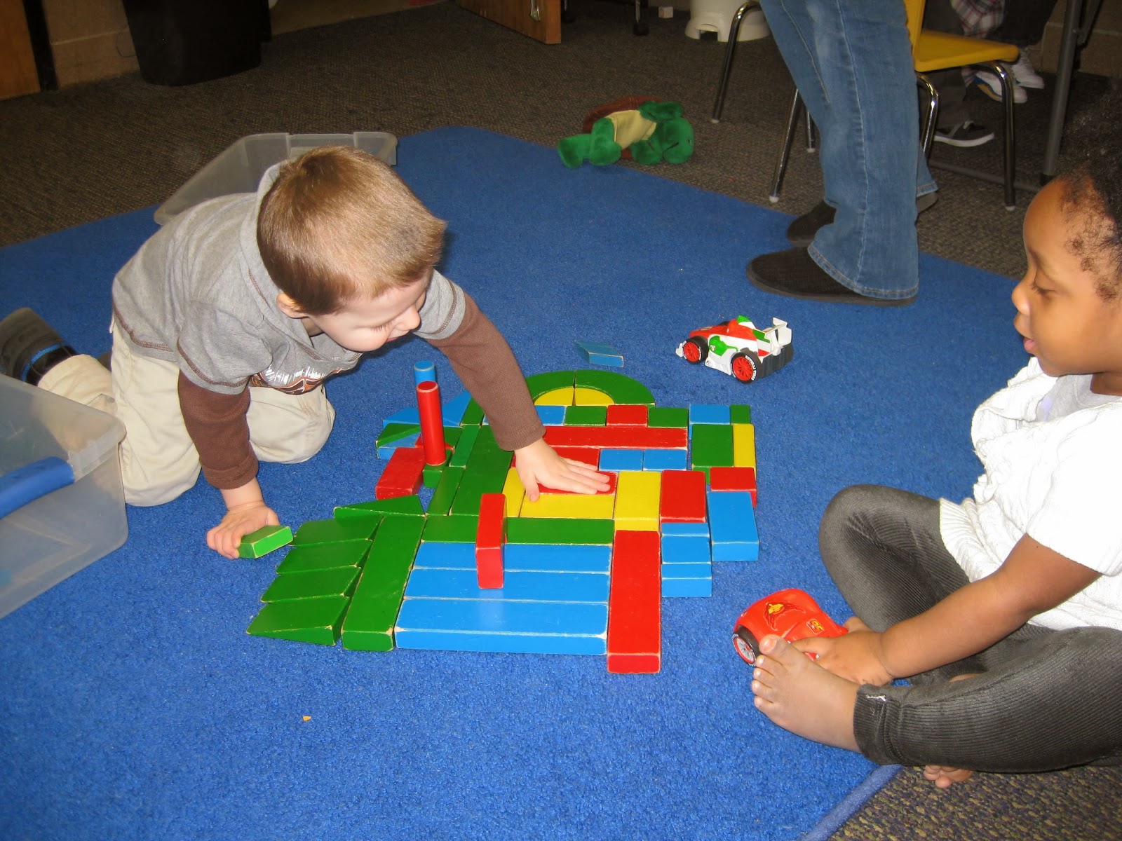 KidsCan365: Day 204: Kids Can Build with Blocks