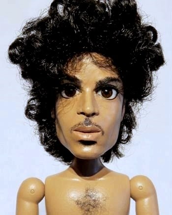 Diogenes' Middle Finger: Toy Company Introduces the Michelle Obama Doll