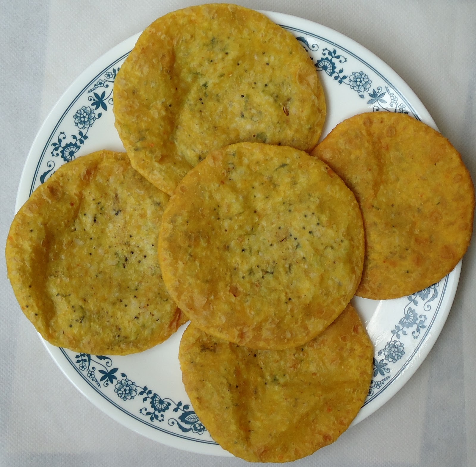 Prabha's Food Court: STUFFED PURI(SPICY PURI)