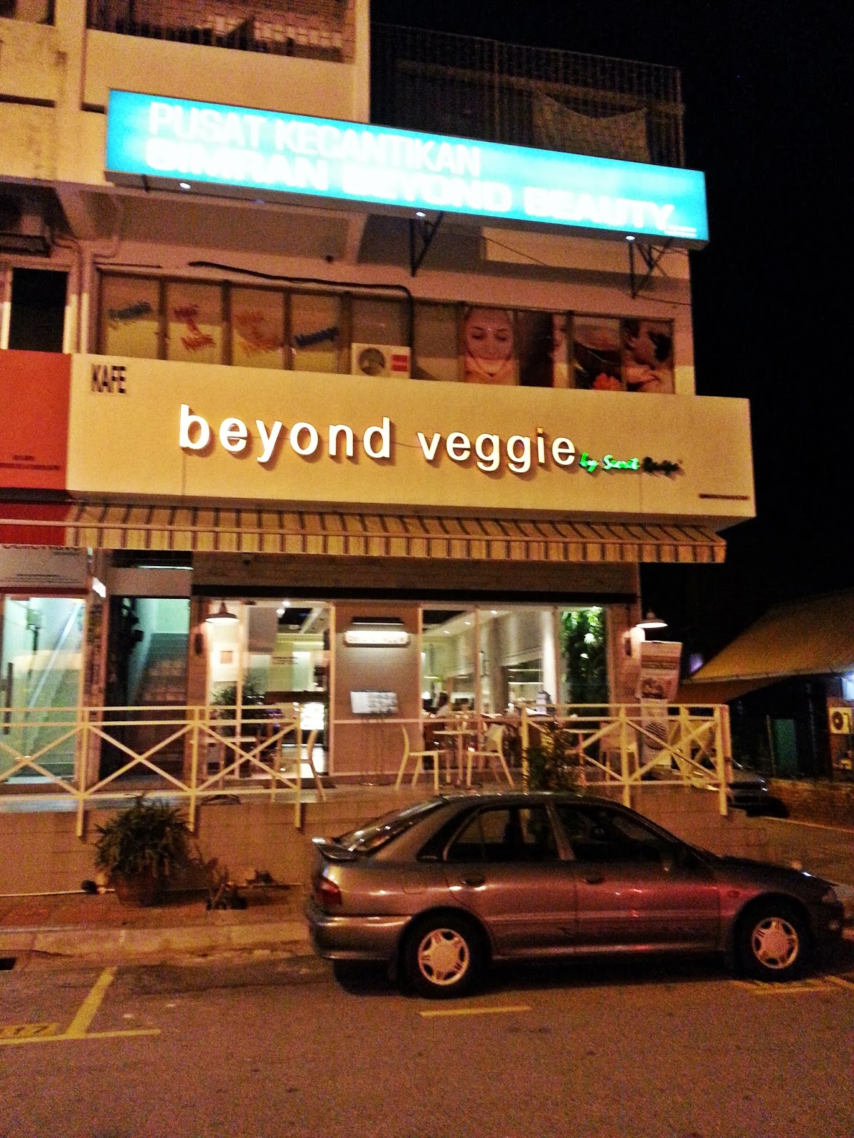 Venoth's Culinary Adventures: Kafe Beyond Veggiee by Secret Recipe ...