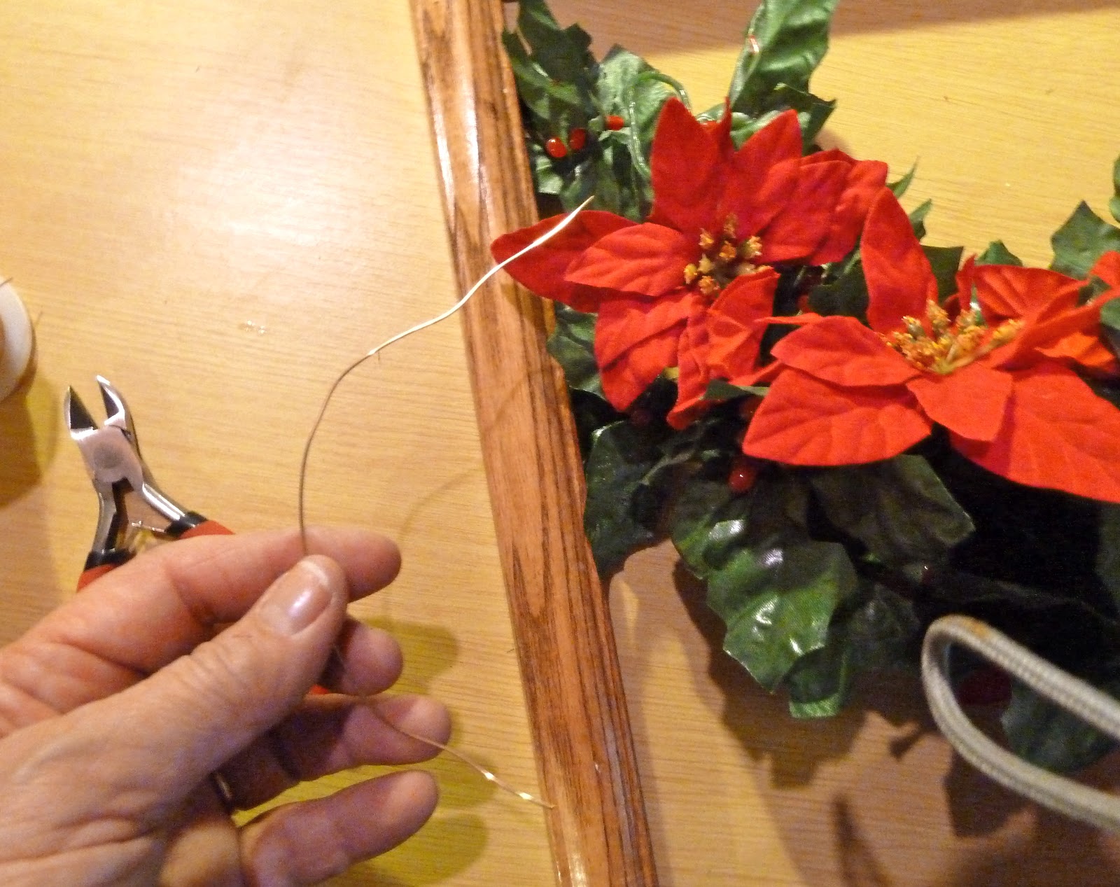 Make it easy crafts: Easy 30-minute rectangular Christmas wreath