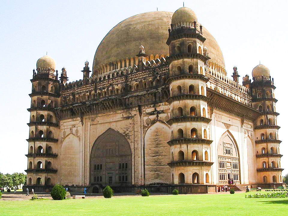 RK Nadapuram: BIJAPUR (VIJAYAPURA), THE CITY OF ARCHITECT | GOL GUMBAZ ...