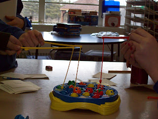 Hunter's Tales from Teaching : "Fishing" for Synonyms and Antonyms