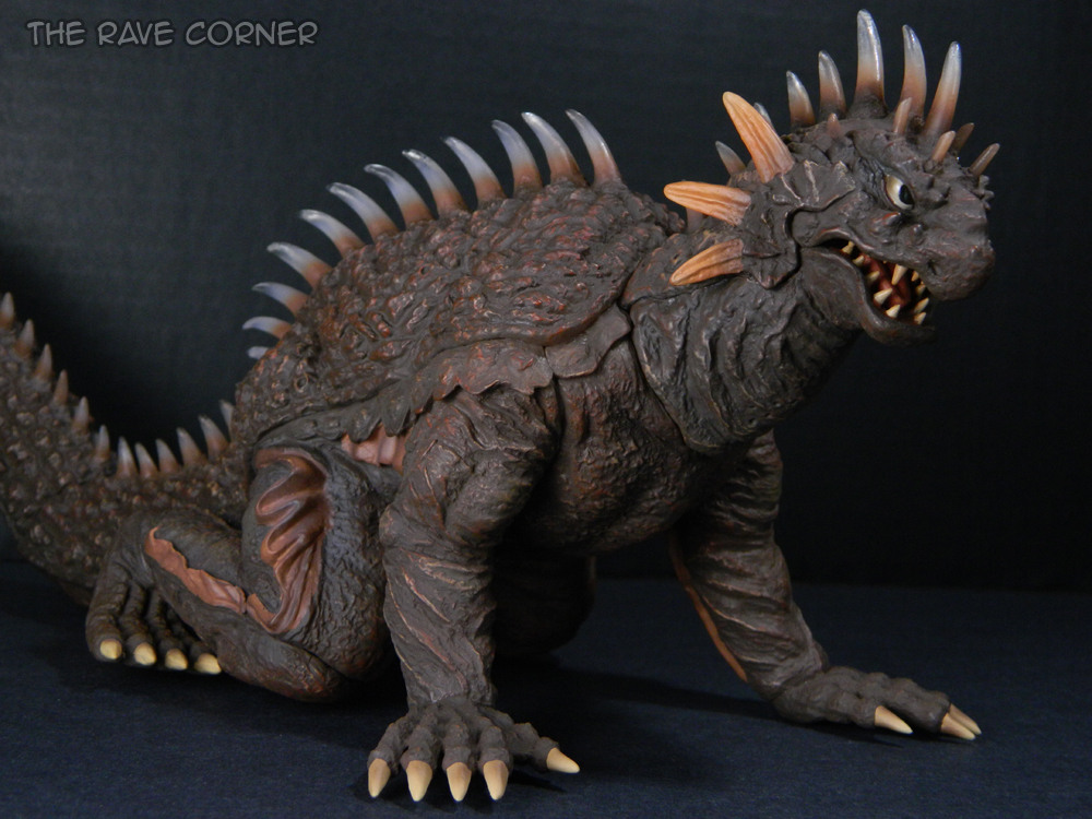 The Rave Corner: X-Plus Varan 1958 (25 cm) Figure Review
