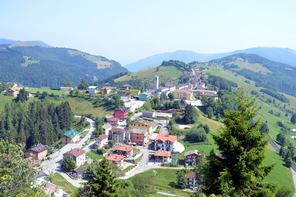 Escursione a Monte Fior e Castelgomberto da Foza, sui luoghi del libro ...