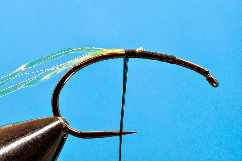 Fly Tying Pattern for Trout & Grayling | CDC Emerger