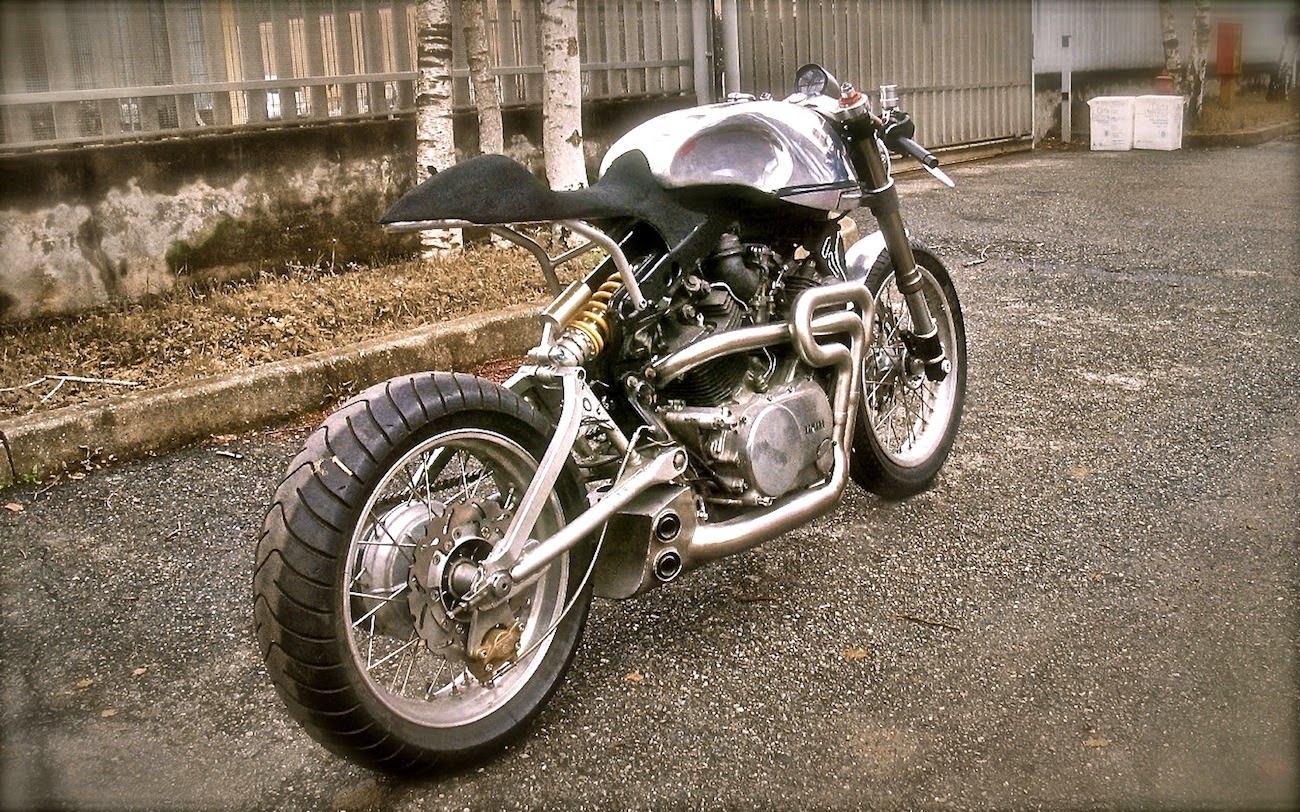 BLACK CAT garage : Yamaha TR1 Cafe Racer "Fireball"