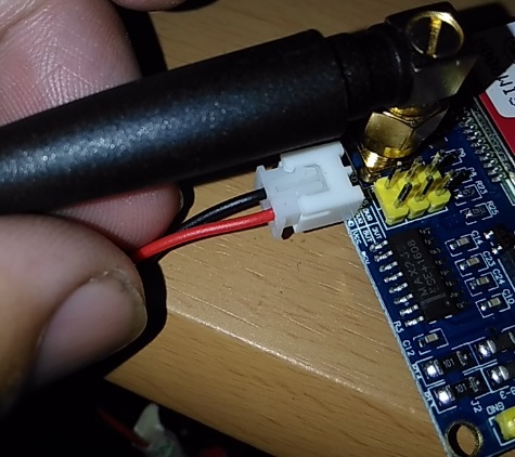 ArduinoWorld: GSM sim 900 Learn AT command made Flooding and Raining Alert