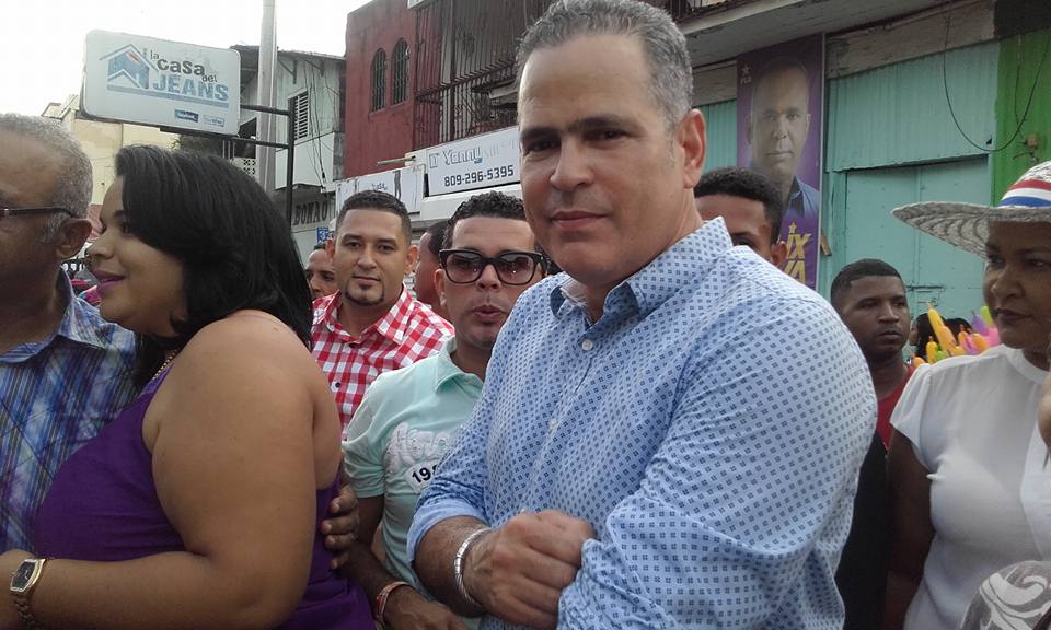 Familias anuncian respaldo a candidatura de Maicol Genao