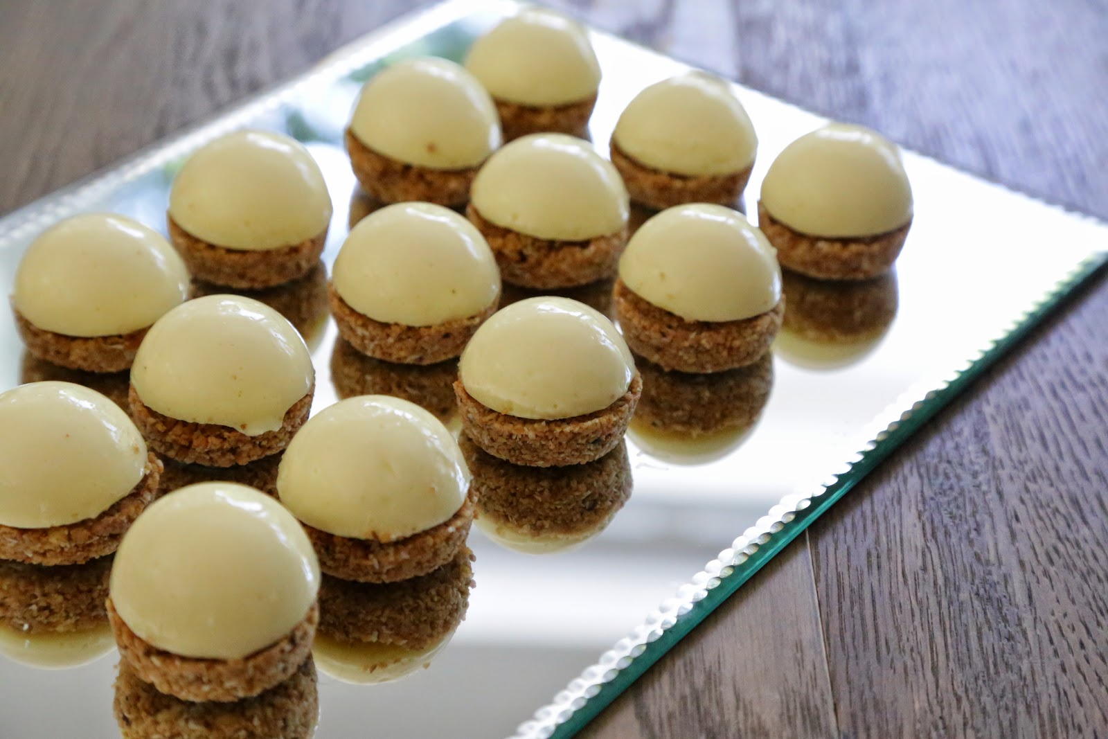 Mini tartelettes très croustillantes au citron vert / On dine chez Nanou