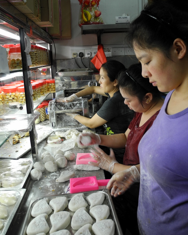milkfrost's world: Lek Lim Nonya Cake Confectionery