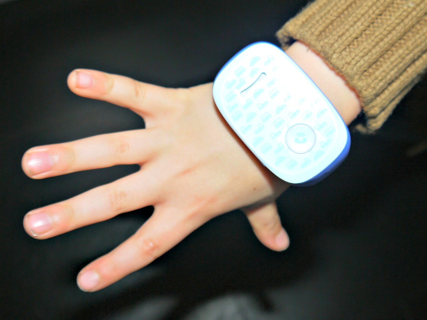 Inside the Wendy House: LG Kizon Review - keeping kids safe with a ...