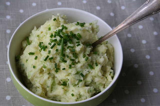 CÉCILE - vilse i ketchupland: Gott potatisstomp med broccoli och creme ...