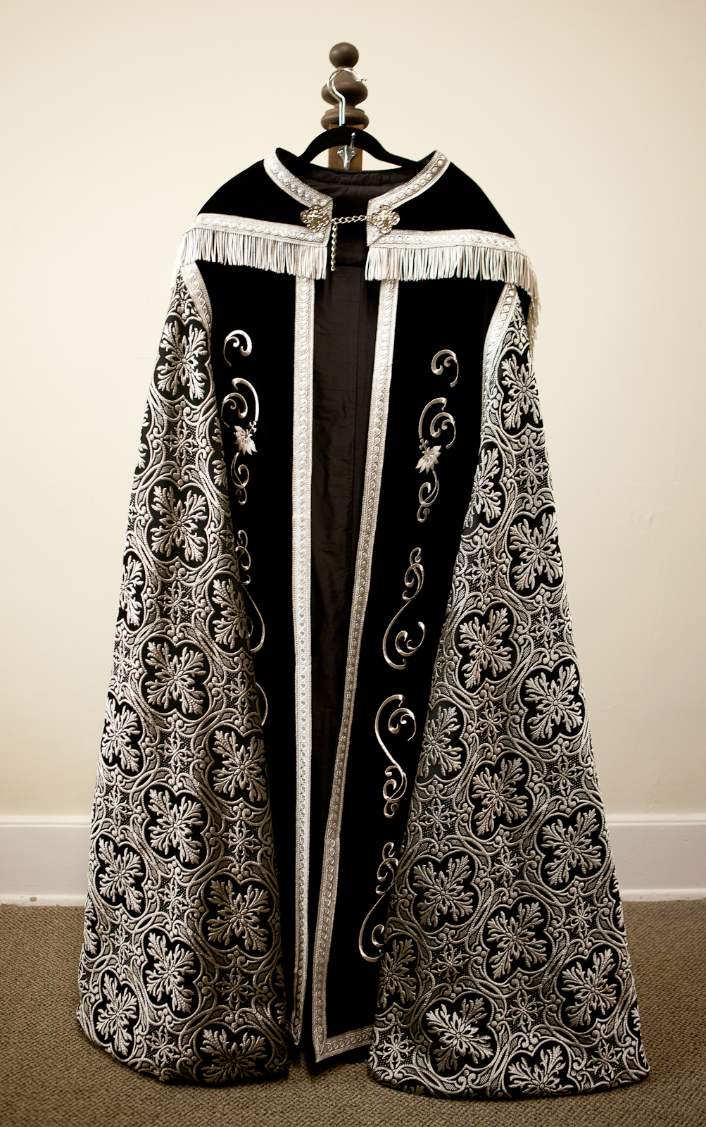 New Liturgical Movement: Dominican Requiem Solemn Vestment Set: Blessed ...