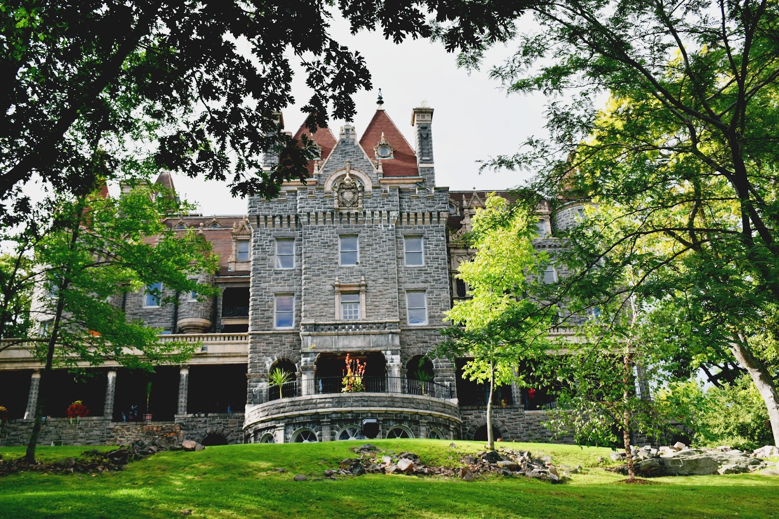 Woman in Real Life: Our Tour of 1000 Islands and Boldt Castle
