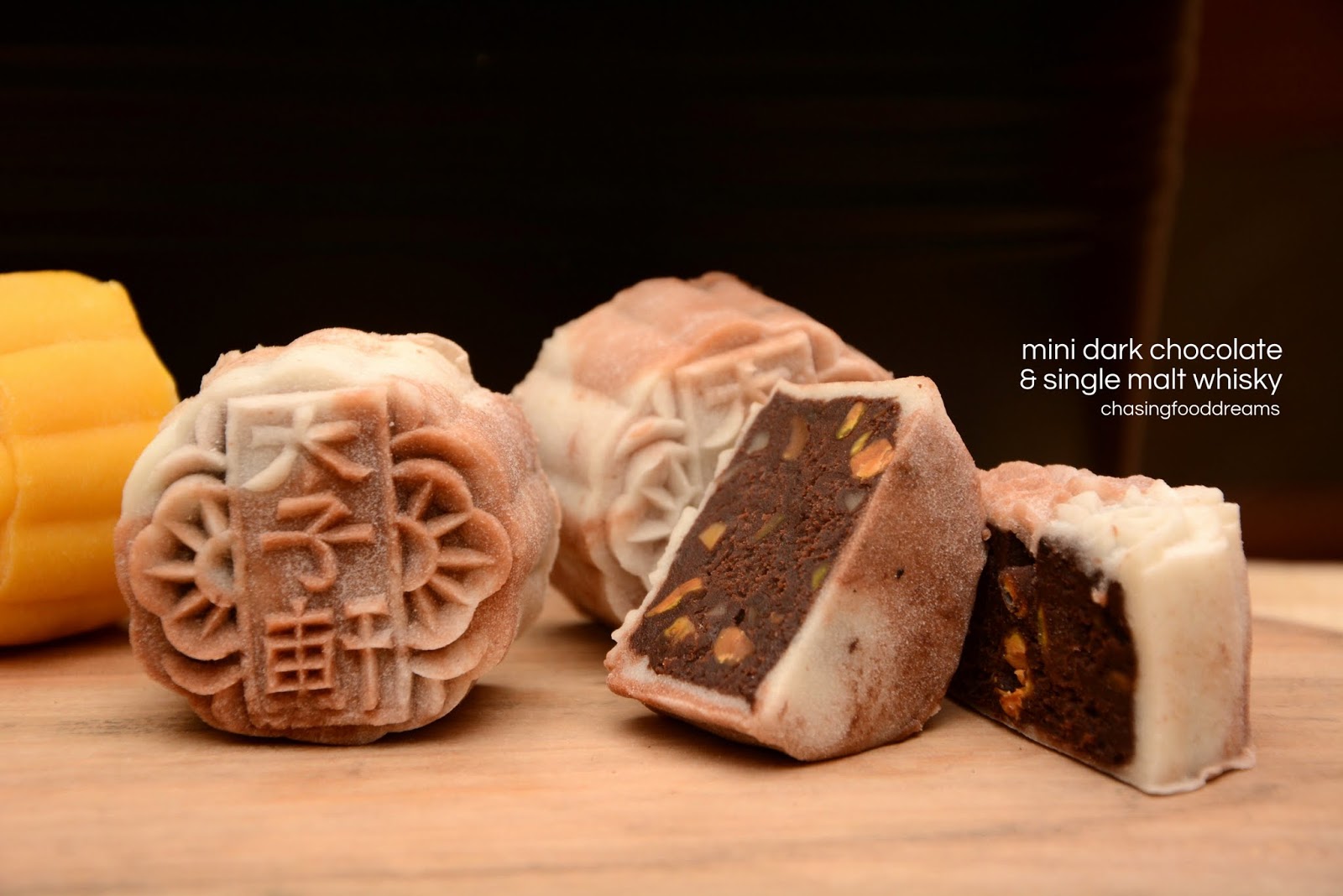 CHASING FOOD DREAMS: Mid-Autumn Mooncakes @ Tai Zi Heen, Pullman KLCC