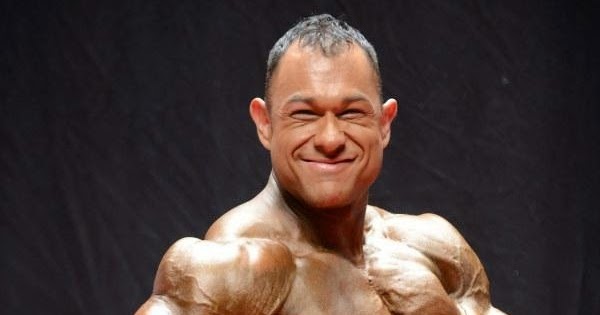 world bodybuilders pictures: american builder matt porter side posing