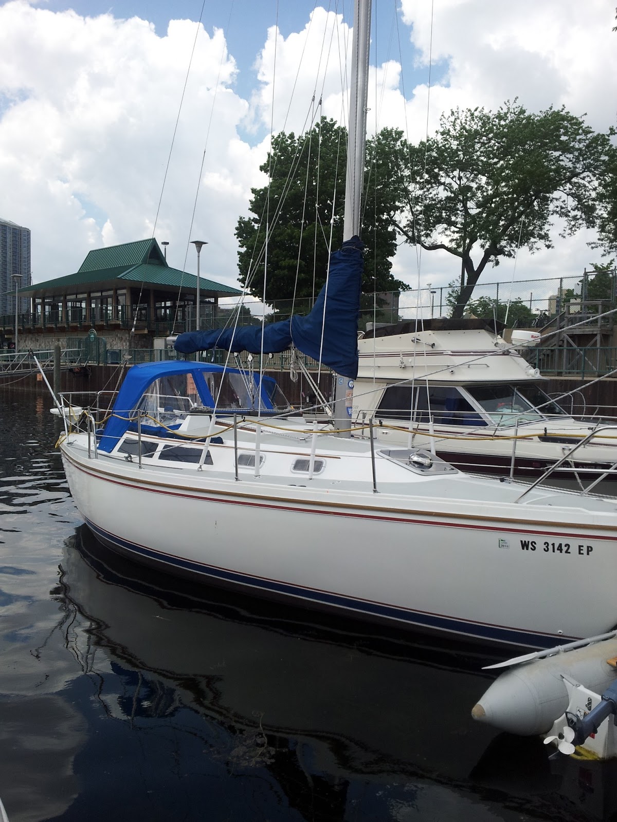 Homestyle Custom Upholstery and Awning: Custom Sailboat Dodger