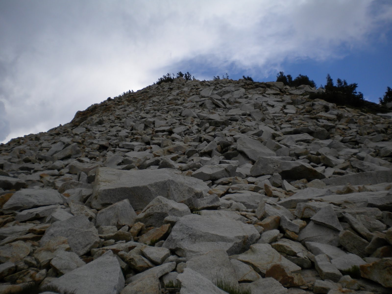John Muir Trail 2011: First Solo Ultralight Hike ~ Dinkey Lakes ...
