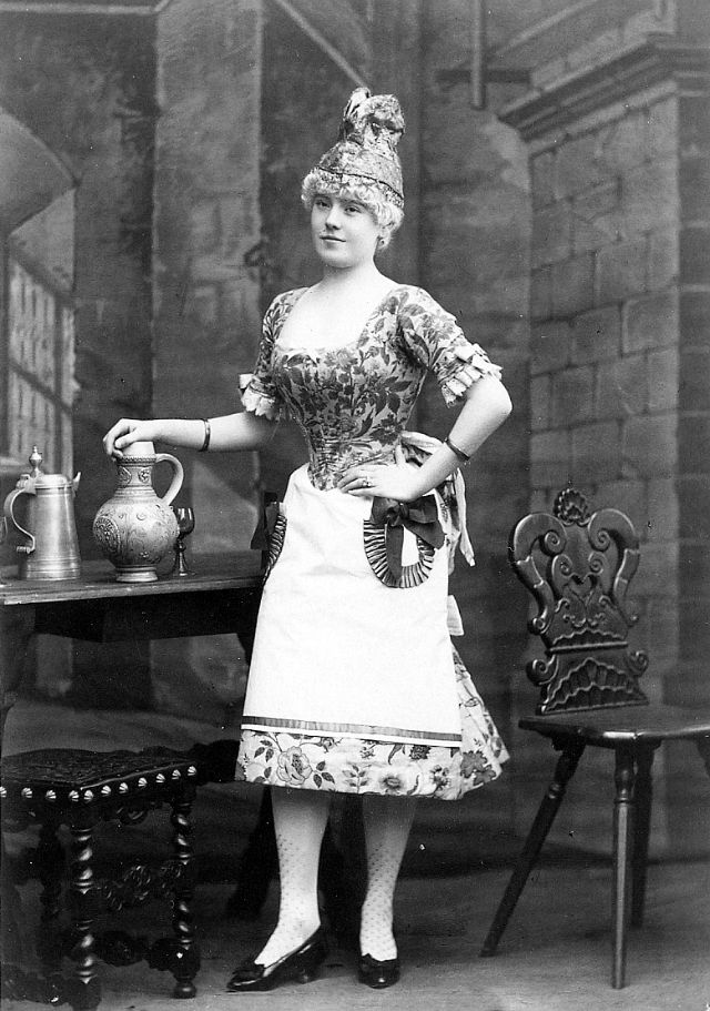 Stunning Photos of Stylish Girls That You Won't Believe They Came From ...