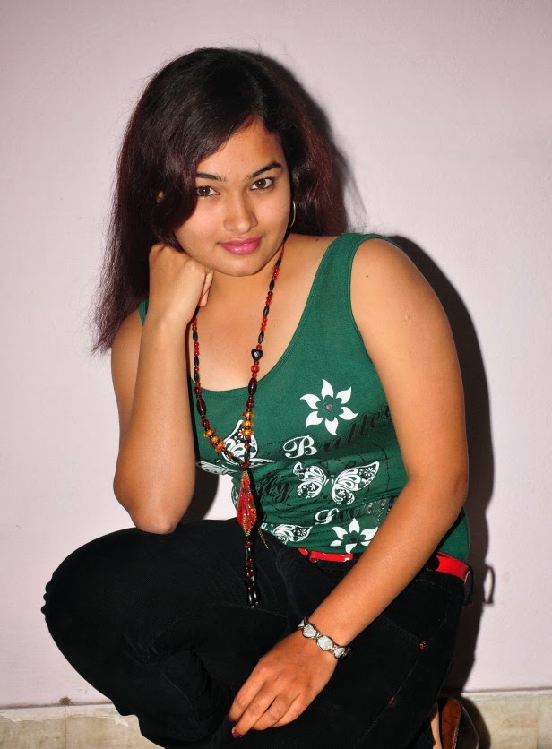 Hot Sexy Teen Hostel Girl Mythili Stunning Hot Cleavage Spicy Boob