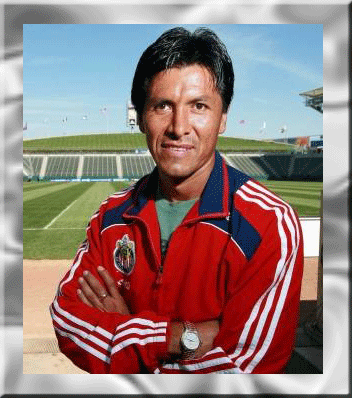 Claudio Suárez football