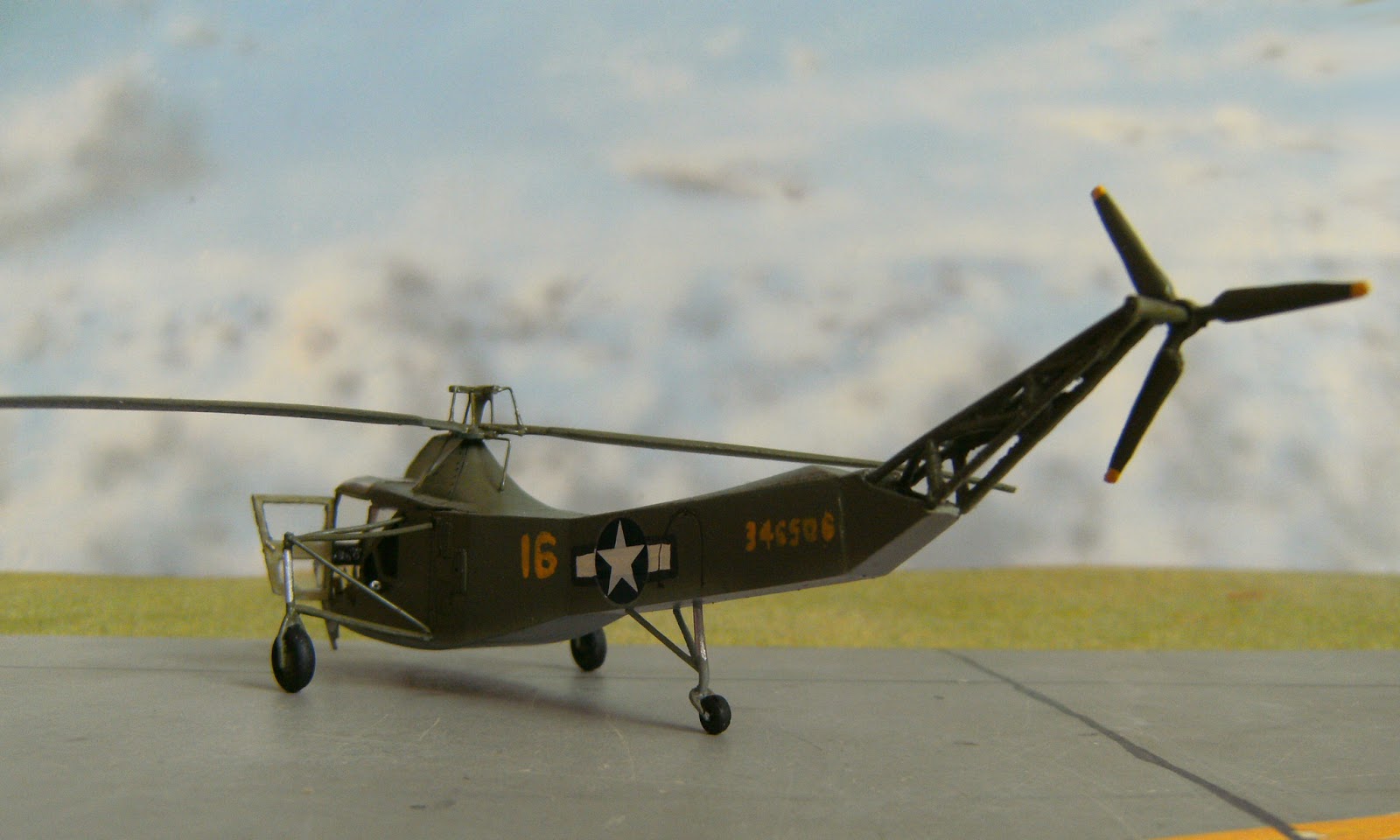 Happyscale-Modellbau: Sikorsky R-4 Hoverfly - aeromodell resin-kit 1/72
