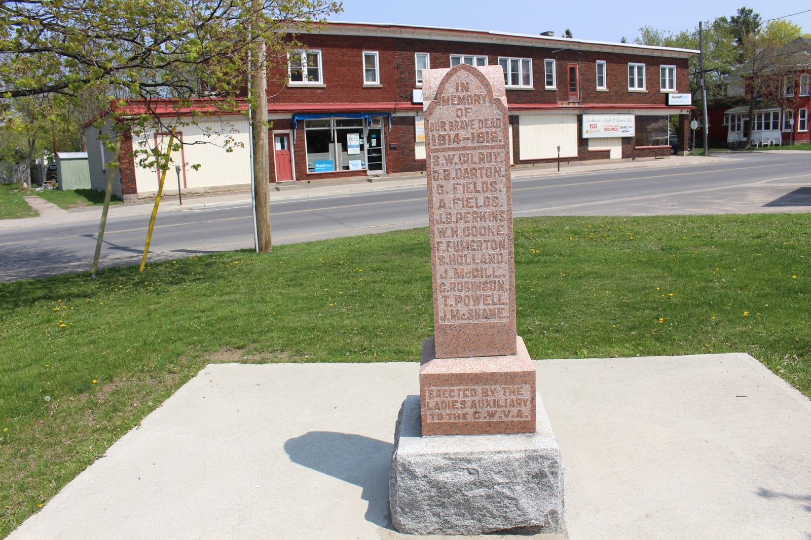 Memorials in Ottawa: Great War Memorial at Smiths Falls Library