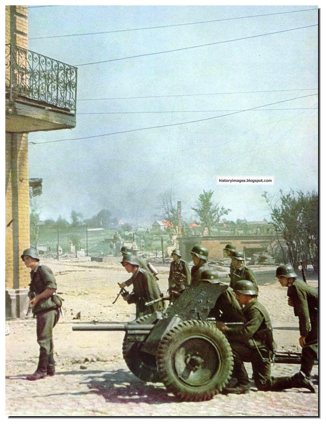 HISTORY IN IMAGES: Pictures Of War, History , WW2: German Soldiers ...